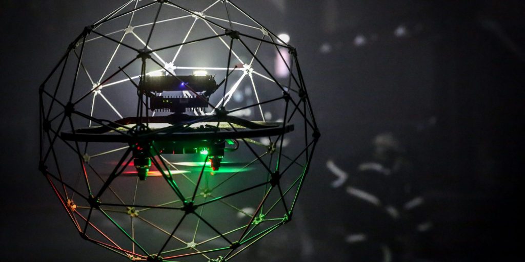 地表最強狹窄空間檢測無人機誕生!!-Flyability ELIOS 2 | 無人機男孩